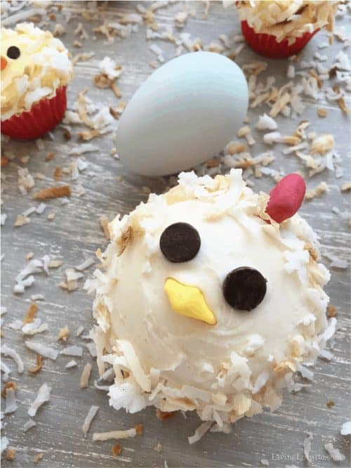 Cute Chicken Cupcakes – Fun Desserts for Easter or Birthdays